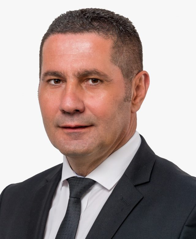 Primarul Dan Stroe s-a asigurat că localnicii din Bradu vor petrece în ...