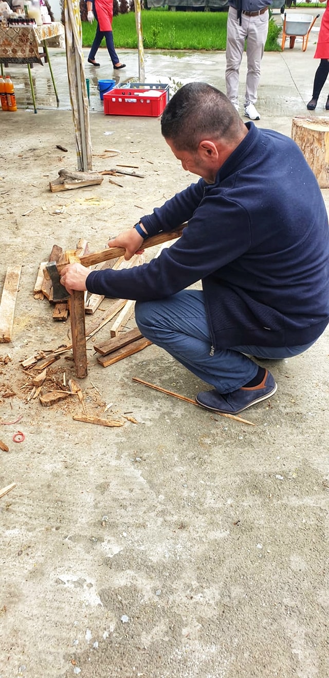 Cum a revitalizat primarul Dan Stroe tradițiile de Rusalii în Bradu ...